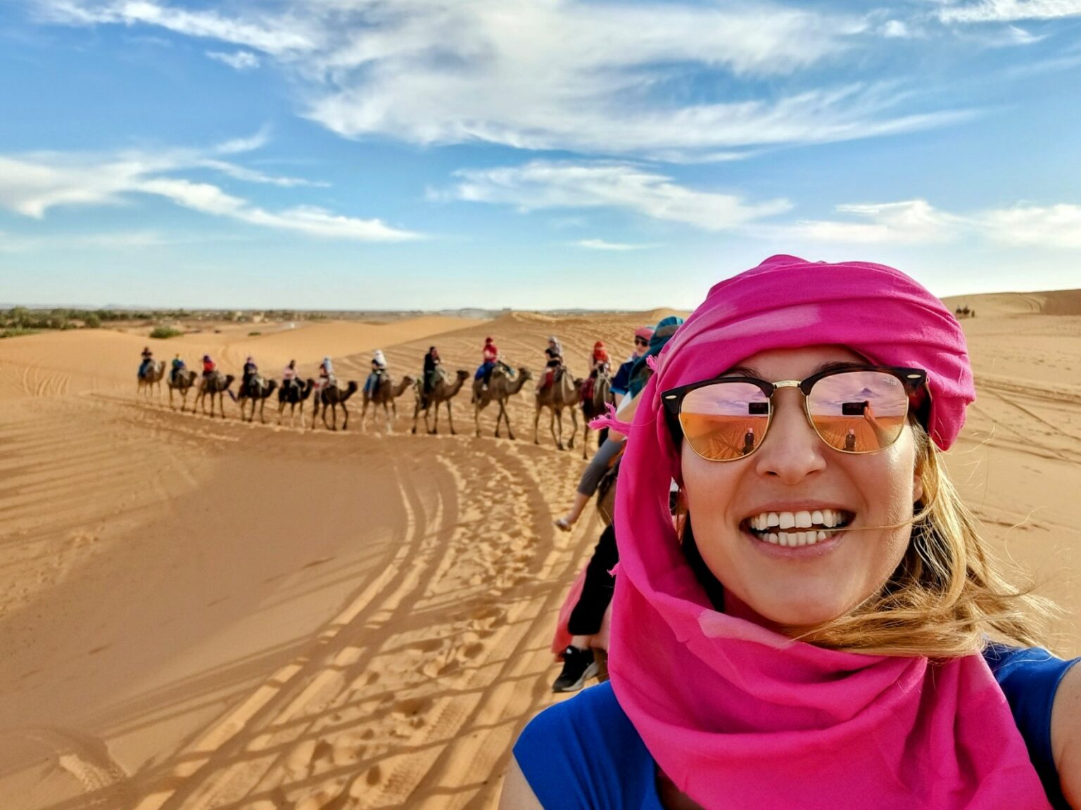 Easiest way to take good pictures of yourself alone - Solo Female Travelers